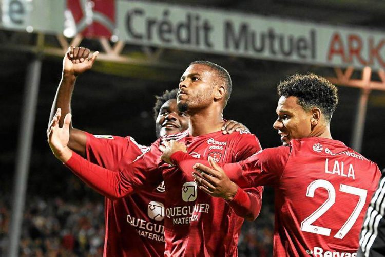 Steve Mounié élu joueur du mois d'avril à Brest ! - 229foot.com